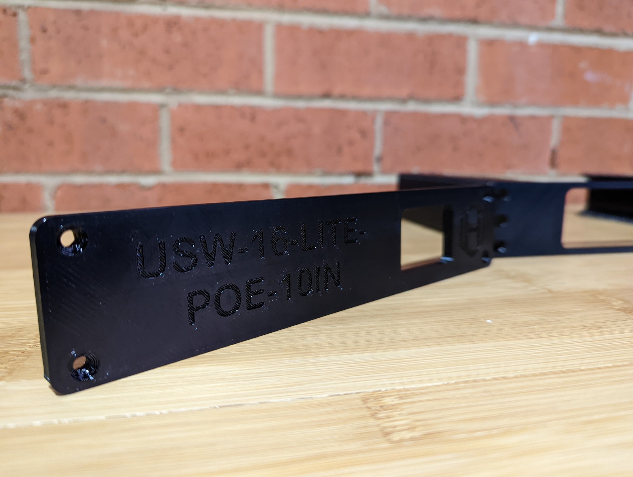 Rack mount for Ubiquiti Unifi Switch Lite 16 PoE (10-Inch) – Hive Tech ...